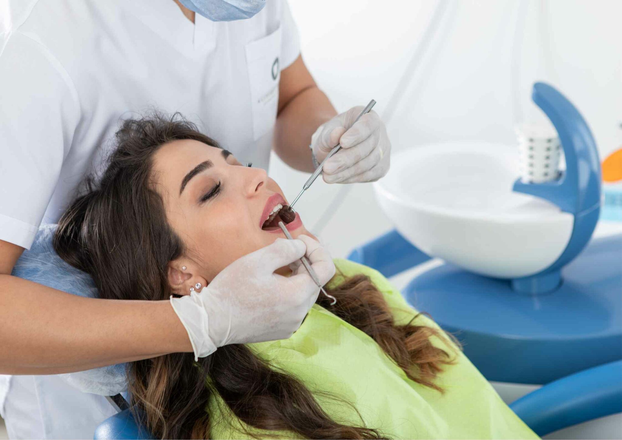 Adults with Baby Teeth: Causes & Treatment Options