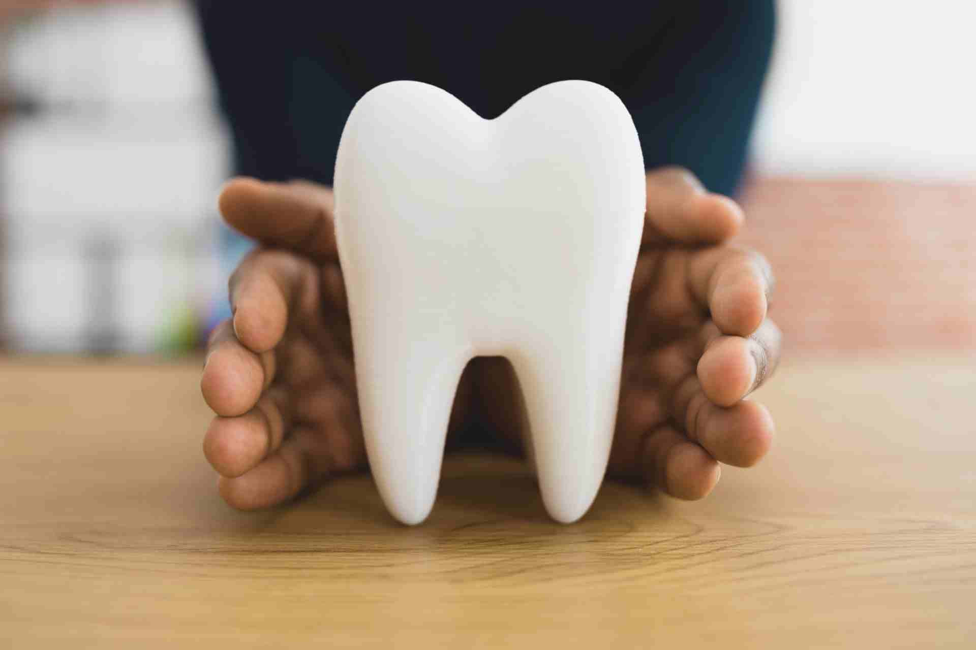 Dead Tooth Explained: Signs, Risks, and Solutions