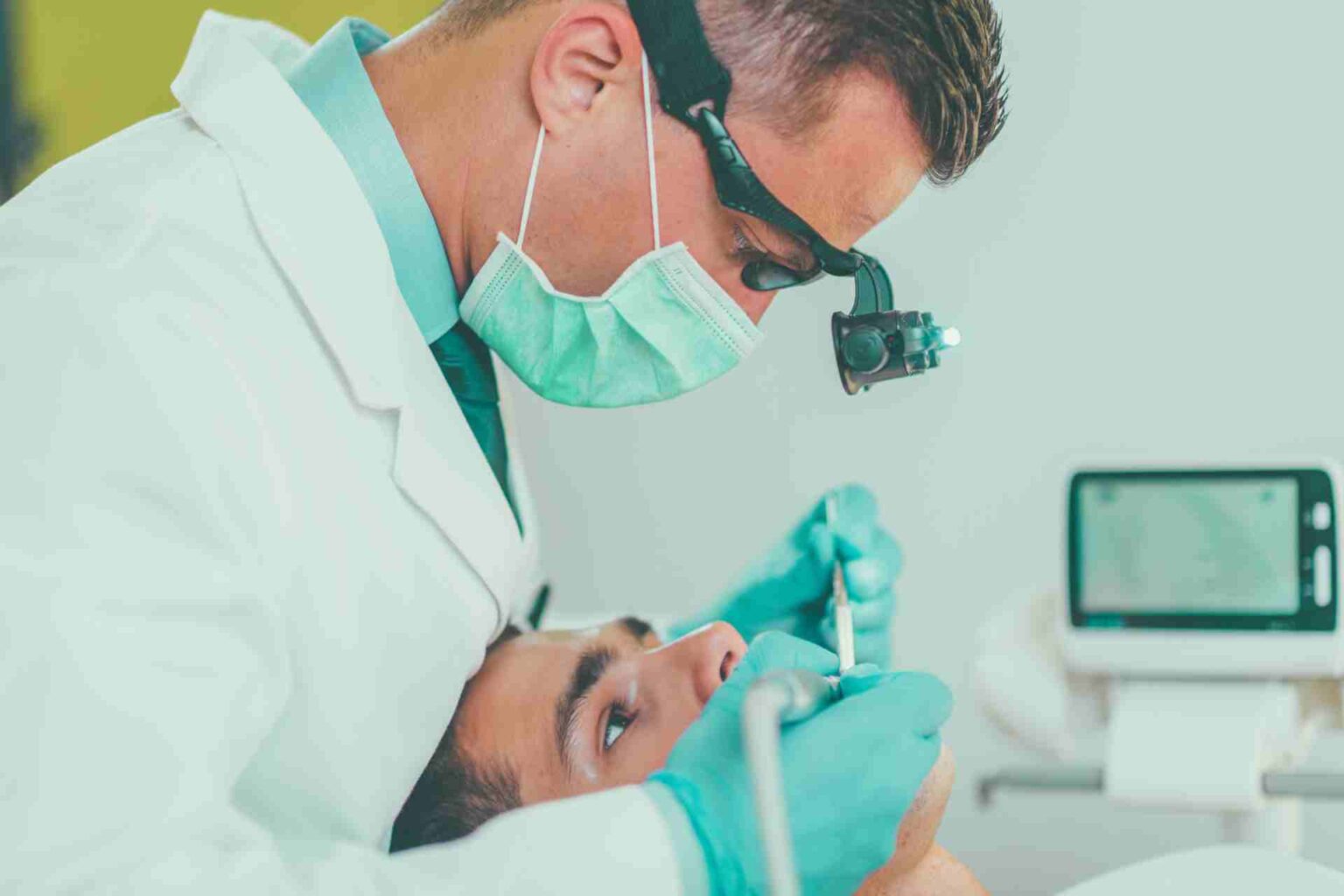 Dead Tooth Explained: Signs, Risks, and Solutions