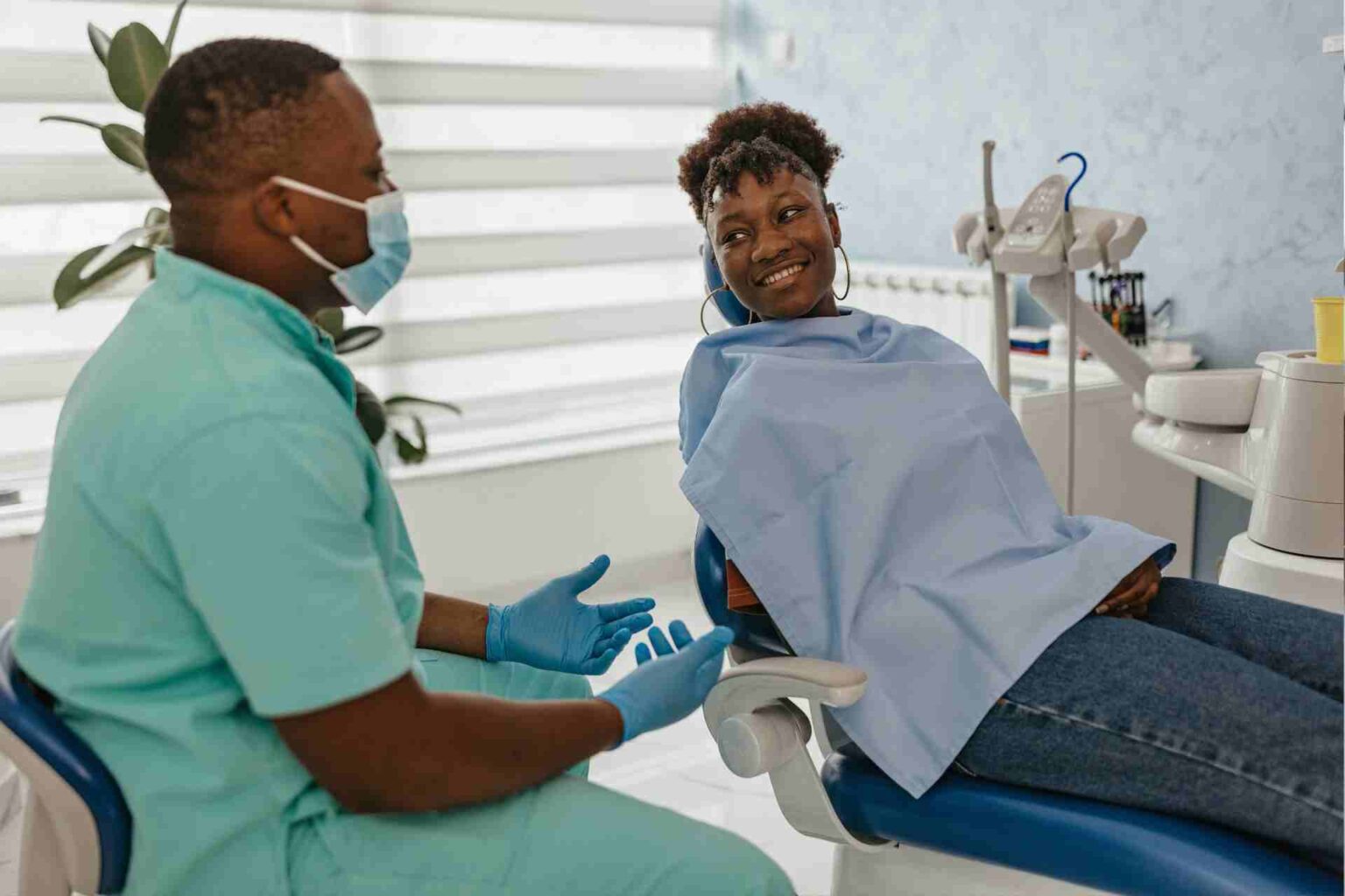 Crack in the Middle of the Tongue: Causes and Care Tips